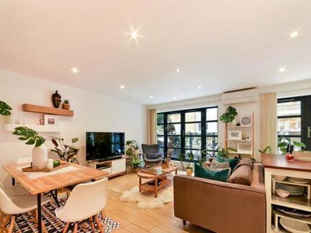 Hatton Place, Clerkenwell, 2 Bedroom Flat