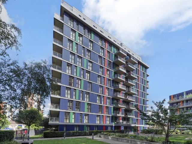Hatton Road, Wembley HA0, 3 bed flat to rent, £3,000 pcm | PrimeLocation