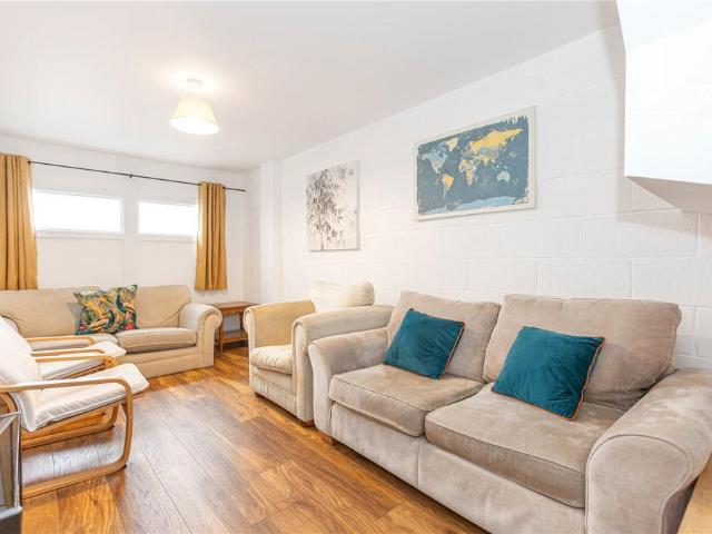Hatton Road, Cheswick Village. 6 bed semi detached house to rent £3,600 pcm £831 pw