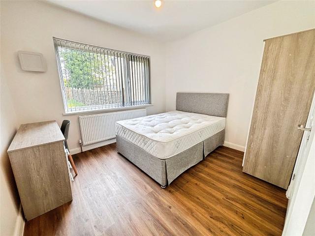 Hatch Lane, Harmondsworth, West Drayton UB7, Room to rent, £800 pcm | PrimeLocation