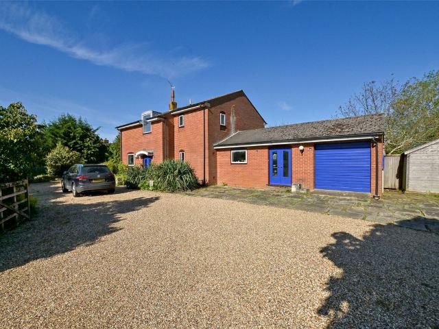 Hatchet Lane, Winkfield, Windsor, Berkshire SL4, 4 bed shared accommodation to rent, £3,000 pcm | PrimeLocation