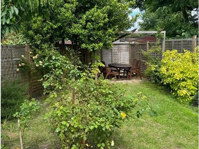 Hatfeild Mead, Morden SM4, 2 bed maisonette to rent, £1,850 pcm | PrimeLocation