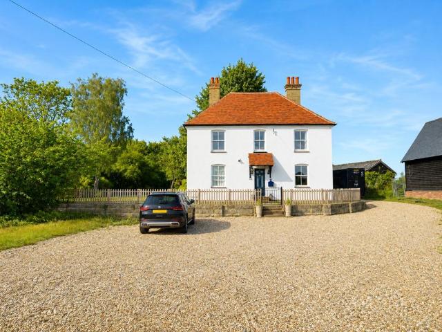 Hatfield Broad Oak, Bishop's. 4 bed detached house to rent £2,750 pcm £635 pw