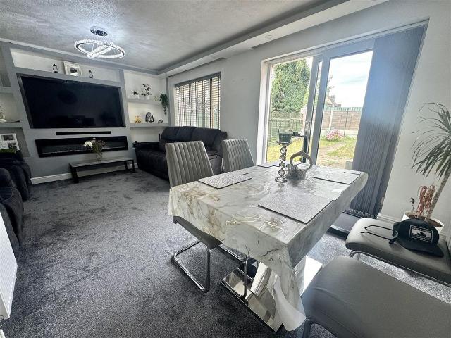 Hatfield House Court, Sheffield S5, 3 bed property to rent, £1,200 pcm | PrimeLocation