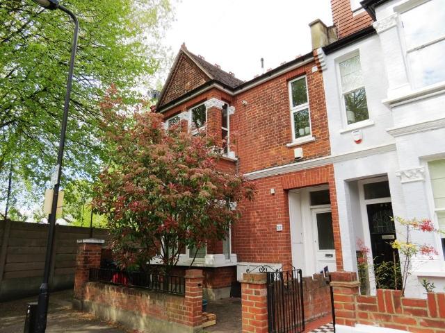 Hatfield Road, Chiswick 1 bed apartment to rent £1,825 pcm £421 pw