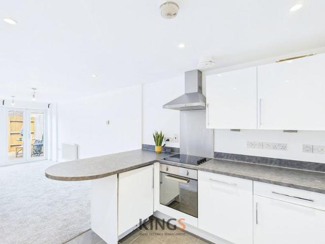 Hatfield Road, St. Albans, AL1 2 bed apartment to rent £1,850 pcm £427 pw
