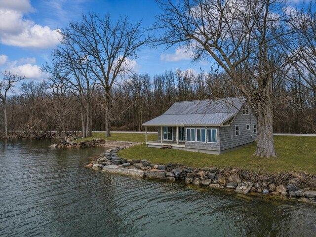 Hathaway Point Rd, Saint Albans Town, Home For Sale