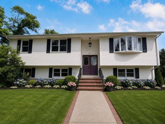 Hathaway Rd, Acushnet, Home For Sale
