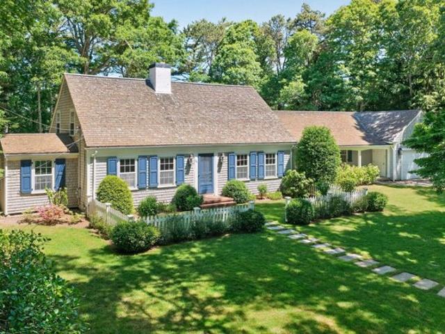 Hathaway Rd, Osterville, Home For Sale