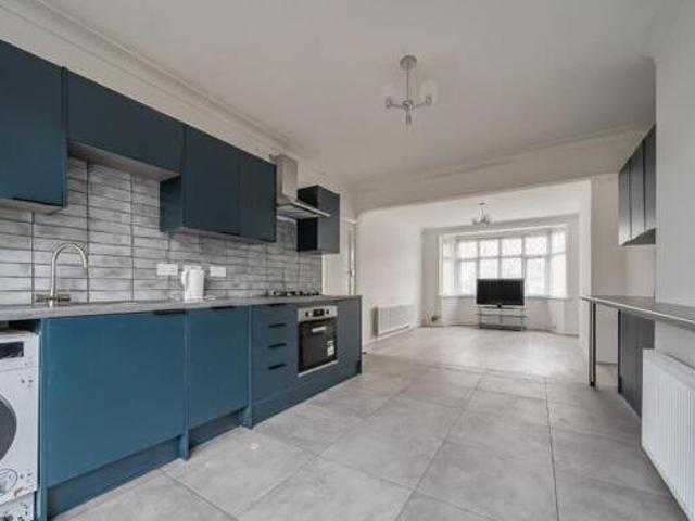 Hatherley Crescent, Sidcup, 4 Bedroom Semi detached