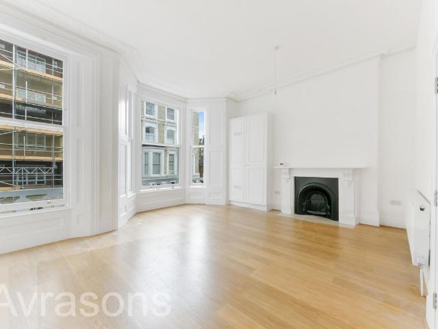 Hatherley Grove, Bayswater, London W2, 2 bed flat to rent, £3,000 pcm | PrimeLocation