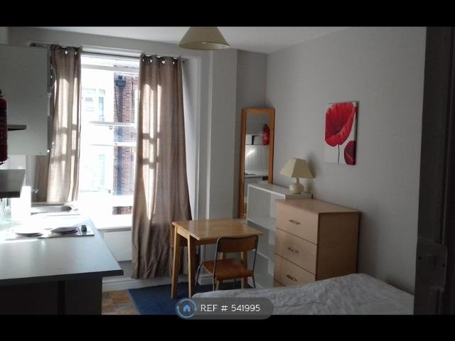 Hatherley Grove, London W2, Room to rent, £1,250 pcm | PrimeLocation