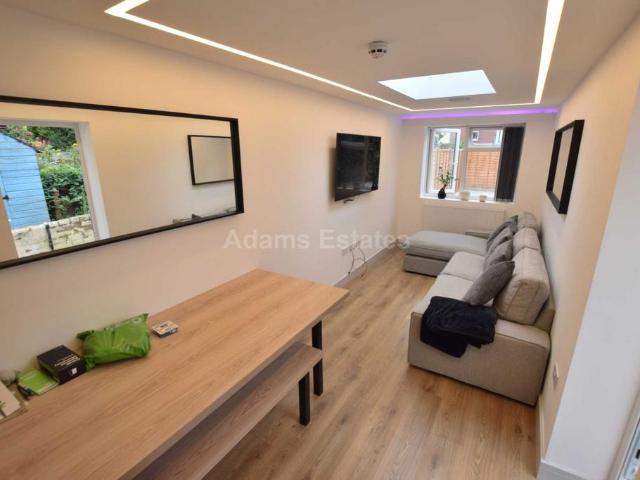 Hatherley Road, Reading 6 bed terraced house to rent £4,650 pcm £1,073 pw