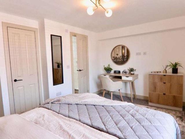 Hathershaw Lane Room 2