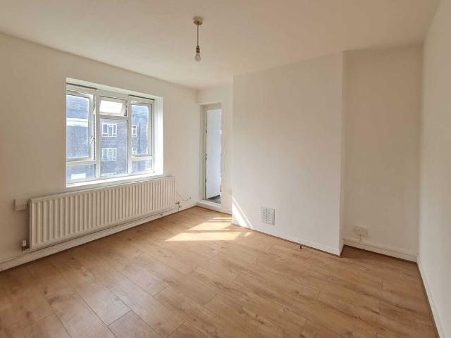 Hathersley House, Tulse Hill SW2, 4 bed flat to rent, £3,100 pcm | PrimeLocation