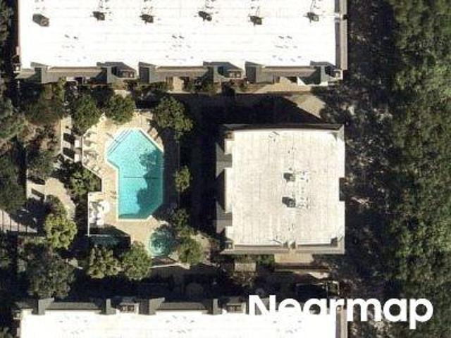 Hatillo Ave Apt D