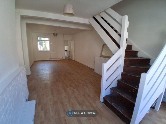 Haunchwood Road, Nuneaton CV10, 3 bed terraced house to rent, £985 pcm | PrimeLocation