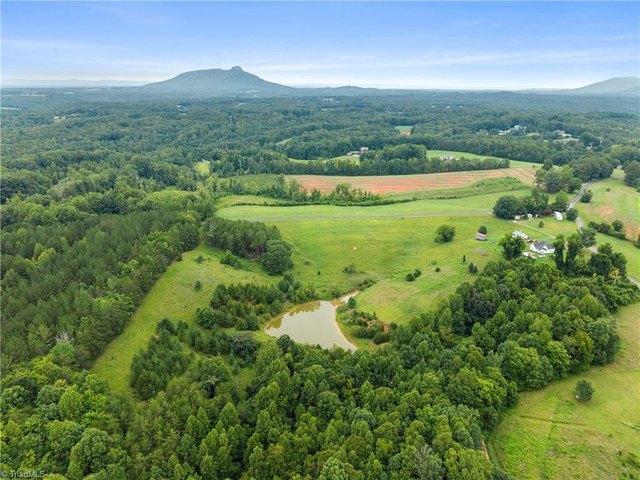 Hauser Rd, Pinnacle, NC 27043