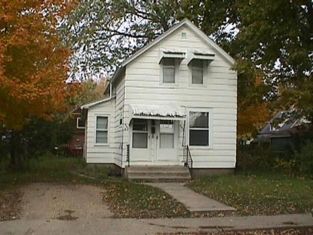 Have Two 3 bedroom apartment for fall