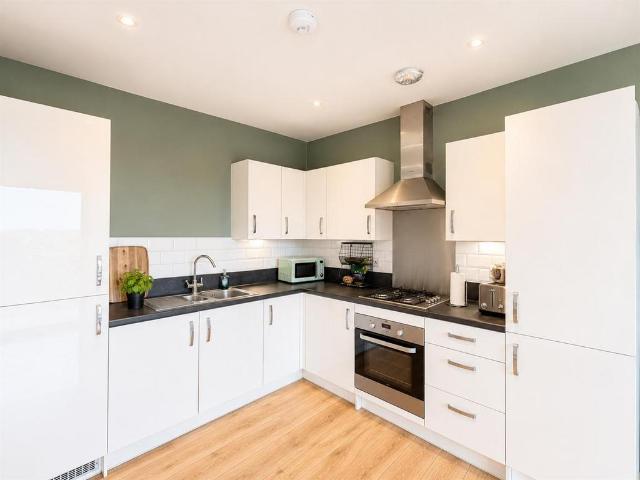 Havelock Road, Southall UB2 2 bed apartment to rent £2,000 pcm £462 pw