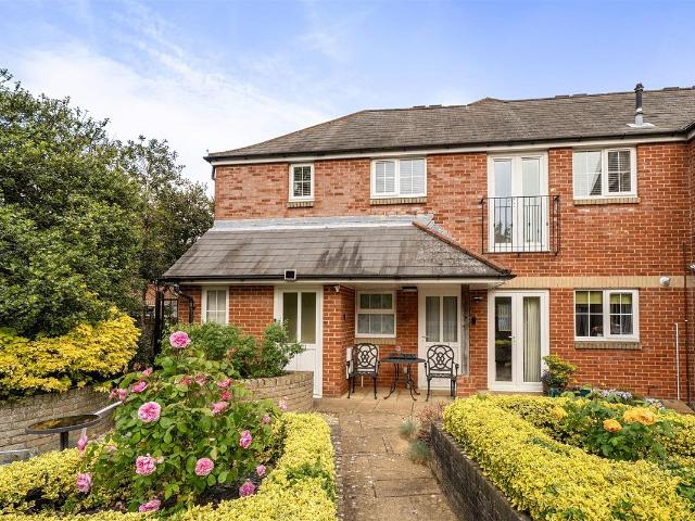 Havelock Road, Warsash, Southampton SO31, 2 bed flat to rent, £1,300 pcm | PrimeLocation