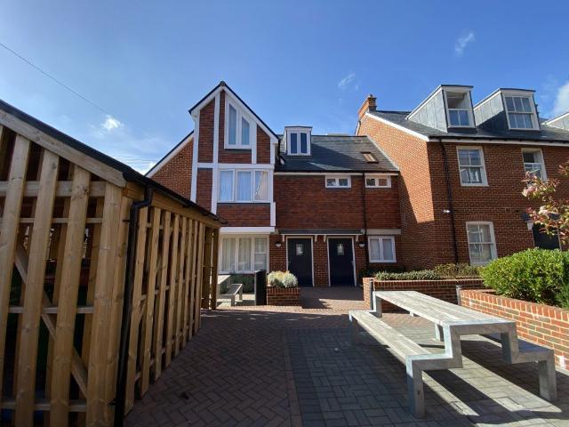 Havelock Street, Canterbury CT1, 1 bed flat to rent, £1,100 pcm | PrimeLocation