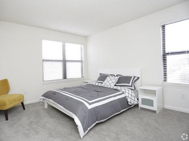 Haven 2 Bedroom Apartment for Rent at 10500 Hillcrest Rd, Kansas City, MO 64134 Fairlane
