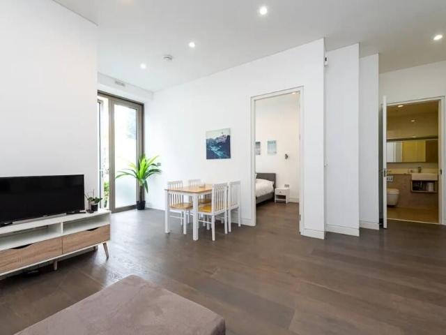 Haven Way, Bermondsey, London SE1, 1 bed flat to rent, £2,100 pcm | PrimeLocation