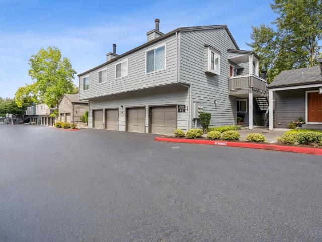 Haven at Golf Creek 3 Bedroom Apartment for Rent at 1807 Sw Golf Creek Dr, Cedar Mill, OR 97225 Cedar Hills Cedar Mill
