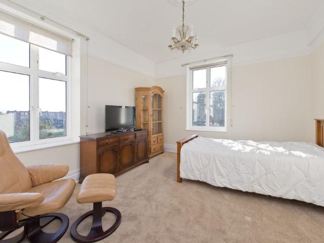 Haven Green Court, Haven Green, London W5