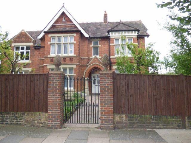 Haven Green, Ealing, London 3 bed flat to rent £2,800 pcm £646 pw