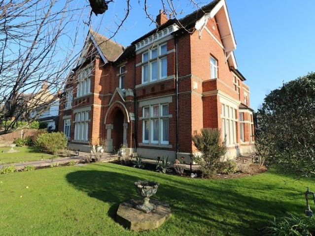 Haven Green, Ealing W5, 3 bed flat to rent, £2,800 pcm | PrimeLocation