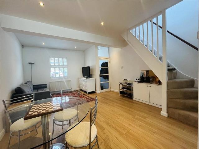 Haven Lane, London, W5 2 bed terraced house to rent £2,300 pcm £531 pw