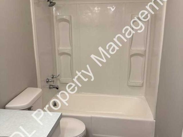 Haven Oaks* 2 Bedroom Apartment for Rent at 1410 S Center Rd, Saginaw, MI 48638