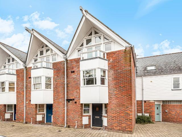 Haven Point, Waterloo Road, Lymington SO41, 3 bed terraced house to rent, £2,100 pcm | PrimeLocation