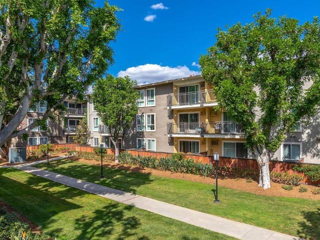 Haver Hill Studio Apartment for Rent at 3100 Yorba Linda Blvd, Fullerton, CA 92831