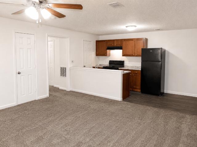 Haverford West 2 Bedroom Apartment for Rent at 11305 W 75th St, Shawnee, KS 66214