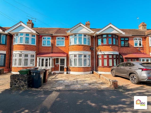 Havering Gardens, Romford RM6, 3 bed terraced house to rent, £2,500 pcm | PrimeLocation