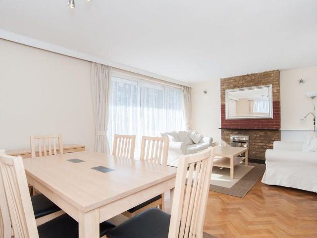 Haverstock Hill, Belsize Park NW3, 2 bed flat to rent, £3,000 pcm | PrimeLocation