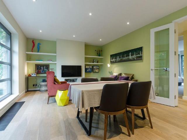 Haverstock Hill, Hampstead, London, NW3 2 bed flat to rent £4,000 pcm £923 pw