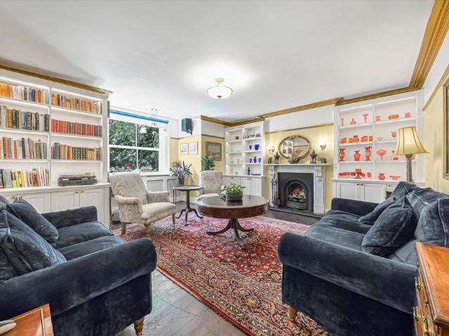 Haverstock Hill, London NW3 1 bed flat to rent £3,497 pcm £807 pw
