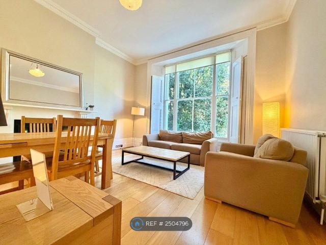Haverstock Hill, London NW3, 2 bed flat to rent, £3,700 pcm | PrimeLocation