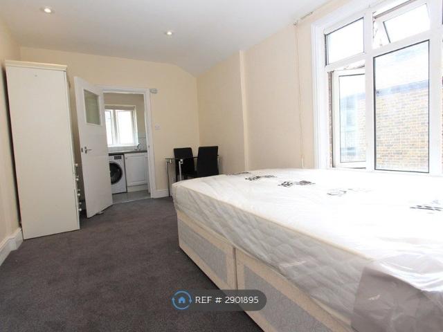 Haverstock Hill, London NW3, Studio to rent, £1,390 pcm | PrimeLocation
