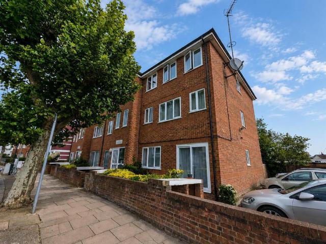 Haversham Lodge,Melrose. 2 bed flat to rent £1,950 pcm £450 pw