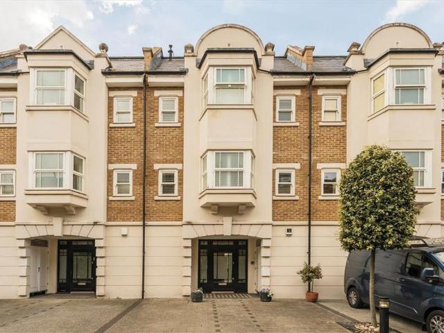 Havilland Mews, London W12 5 bed house to rent £5,950 pcm £1,373 pw