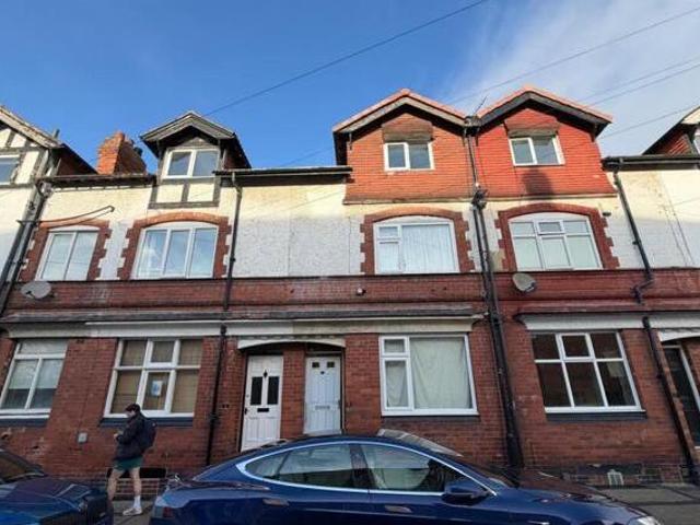 Hawthorn Vale, Chapel Allerton, 4 Bedroom House