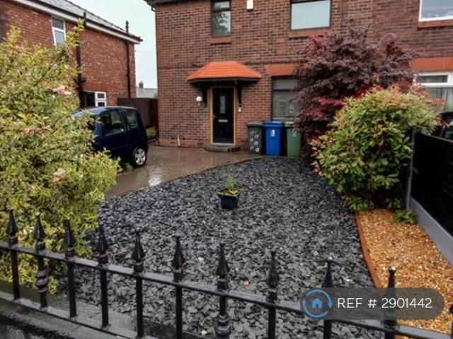 Hawthorn Avenue, Wigan, WN5 3 bed semi detached house to rent £1,095 pcm £253 pw