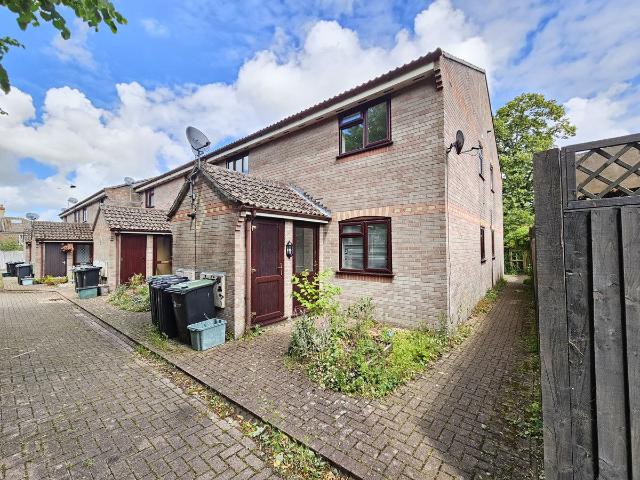 Hawthorn Close, Dorchester, 2 DT1, 1 bed end terrace house to rent, £900 pcm | PrimeLocation