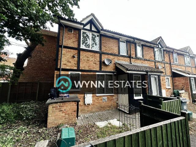Hawthorn Close, Hounslow TW5, 1 bed terraced house to rent, £1,450 pcm | PrimeLocation