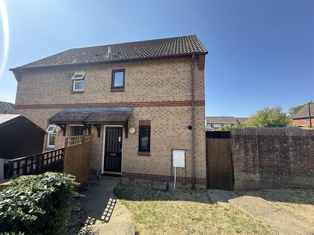 Hawthorn Crescent, Yatton, Bristol BS49, 2 bed end terrace house to rent, £1,300 pcm | PrimeLocation
